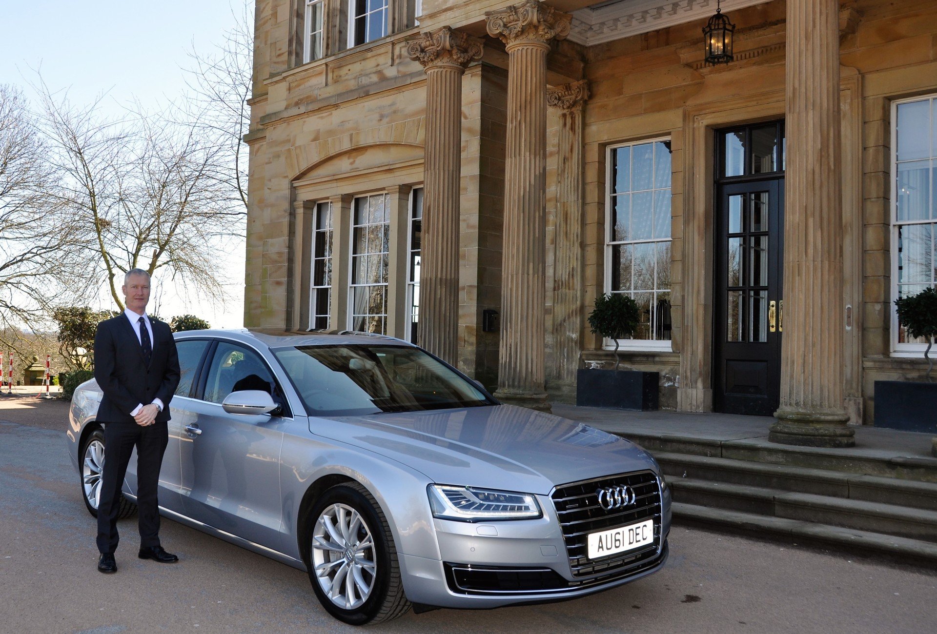 Private Airport Transfers Wakefield | Driven Executive Cars Ltd